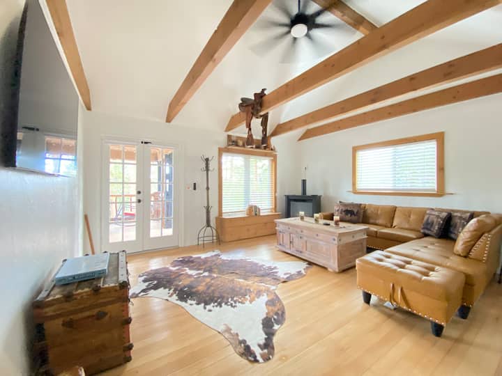 Rustic Lake View Cabin With Modern Luxuries! - Big Bear Lake, CA