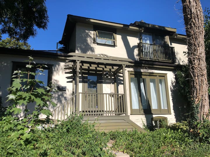 Garden Suite By High Park & Subway - Toronto