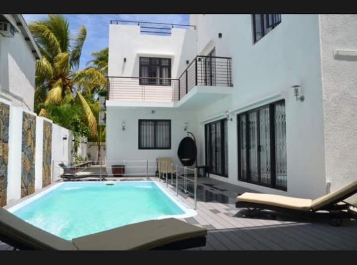 Sun Villa  Apartments - Walk To The Beach - Mauritius