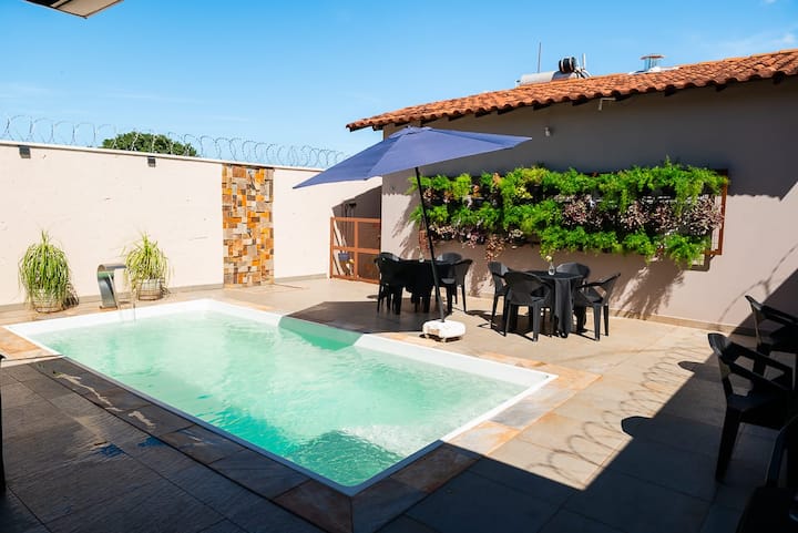 Confotable House With Pool And Gourmet Area - Uberlândia