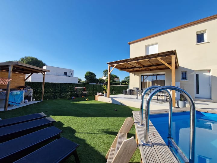 Villa Avec Piscine Proche Mer ! - Nîmes