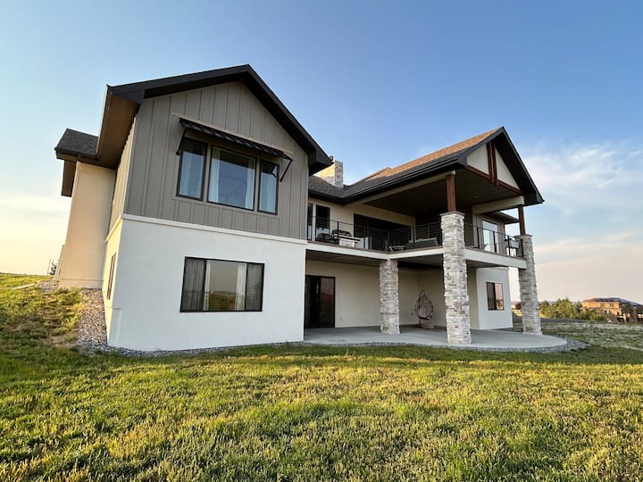 Monument Majesty - Luxury Home W/ Mountain Views - Larkspur, CO