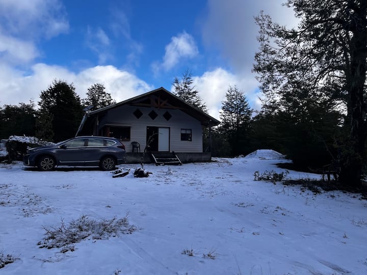Nieve, Tinaja Y Vista Al Volcán - Curacautin