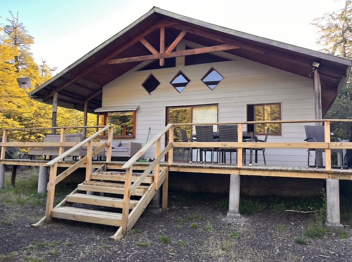 Cabaña Conguillío Rio Captren, Vista Volcán. - Curacautin