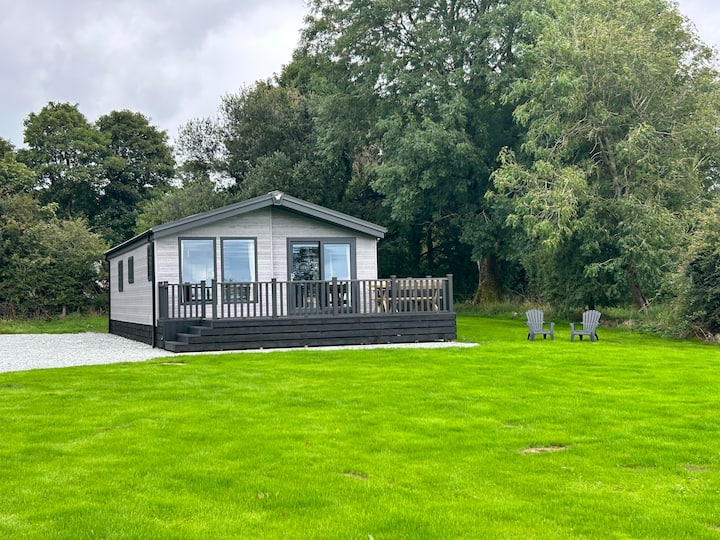 Traian Lodges Welcomes You To Olive Lodge! - North Wales