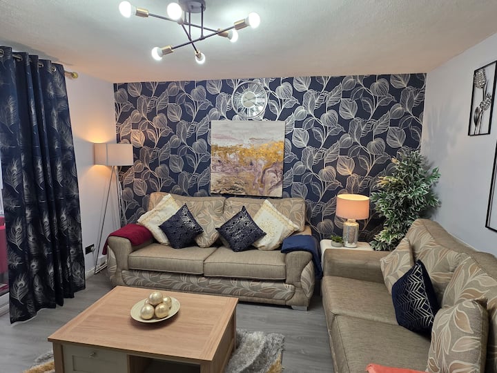 Stylish And Cosy Comfort For 5 - Leeds