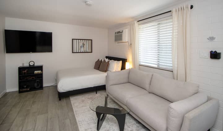 Comfy Stay By Asu & Phx Airport - Tempe, AZ