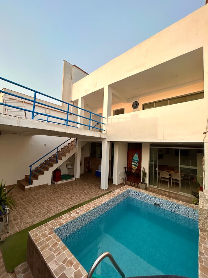 Casa De Playa De 3 Pisos/piscina - Pérou
