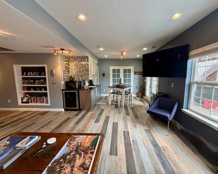 Cozy Modern Walkout Apartment… - Arvada