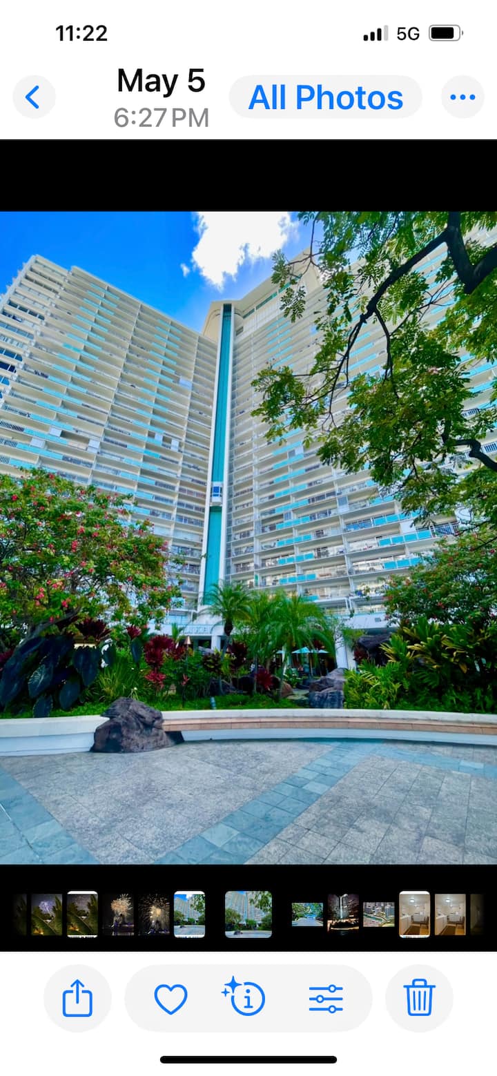 The Famous Ilikai Hotel, With Free Parking - Honolulu