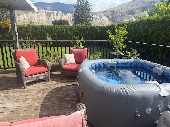 Kamloops Retreat Entire Home Private Hot Tub - Kamloops