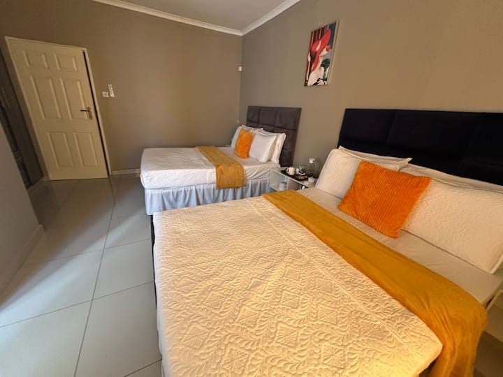 Stylish, Warm And Cozy Vibes - Gaborone