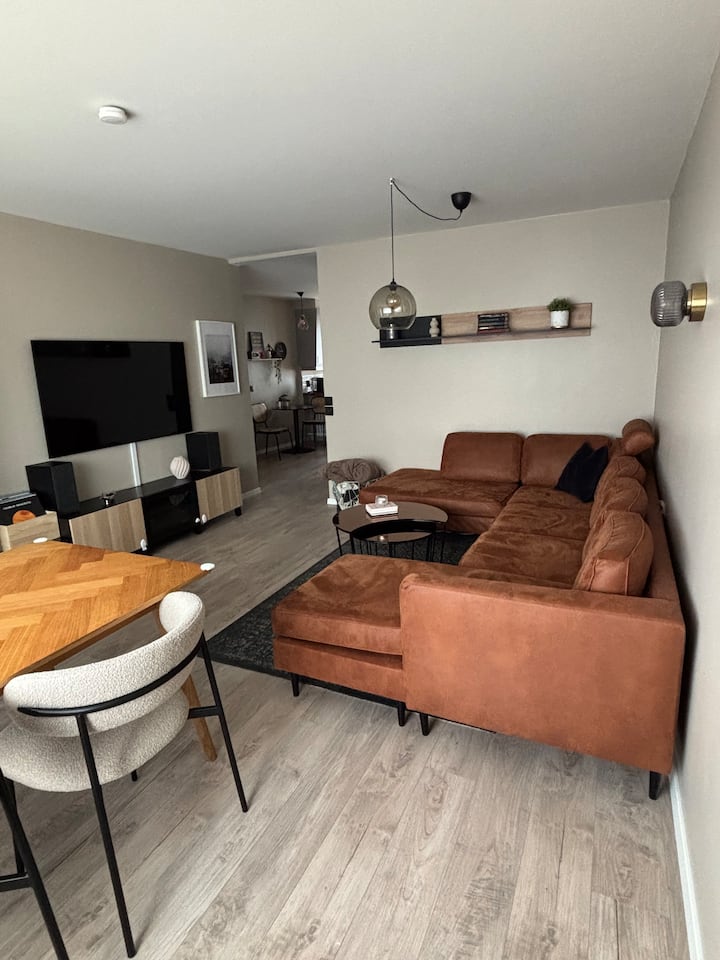 Cozy Center Family Apartment - Reykjavik
