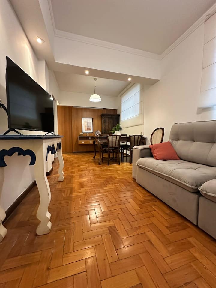 Magnífico Apto. 3 Quartos/lourdes/pça Liberdade - Belo Horizonte