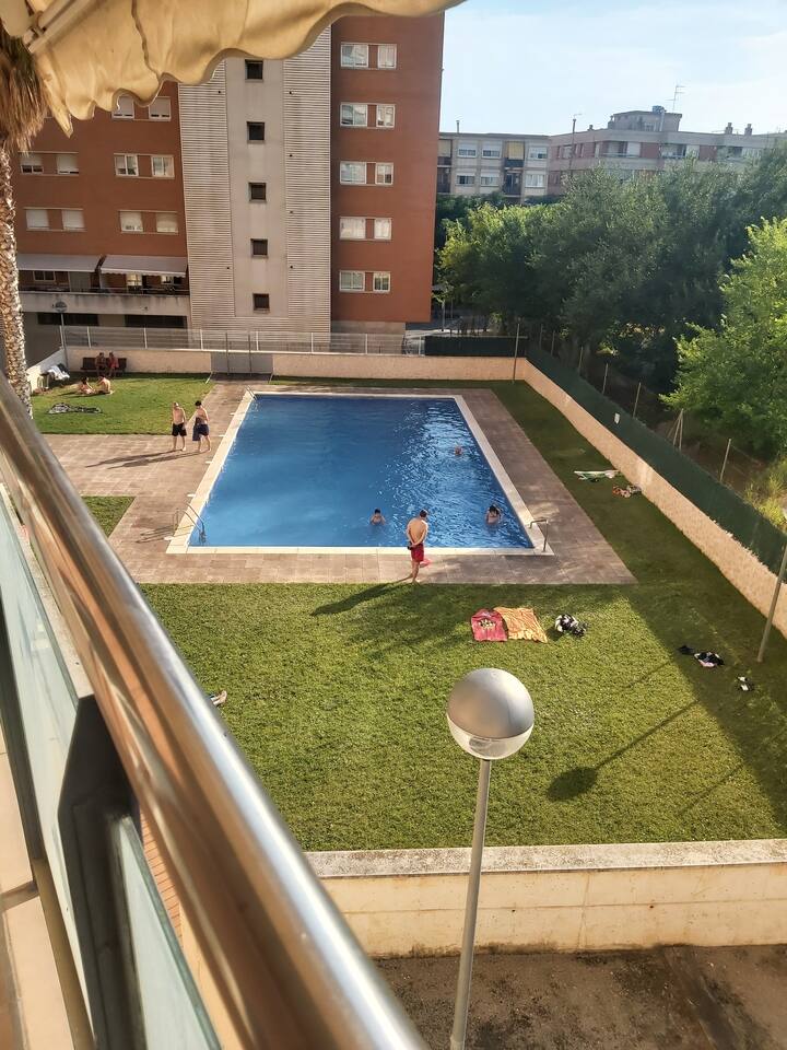 A Estrenar Amb Piscina - Universitat Rovira i Virgili