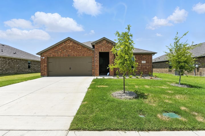 Beautiful New House In Dallas - Mesquite, TX