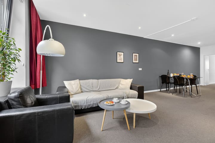 1bdr Spacious Apartment - Louise Area - Brussels