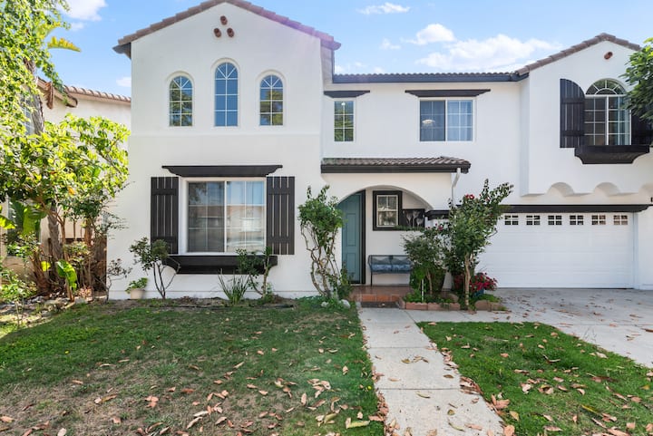 5/6 Bdr Sunset Gem 16 Min 2 Beach - Oxnard, CA