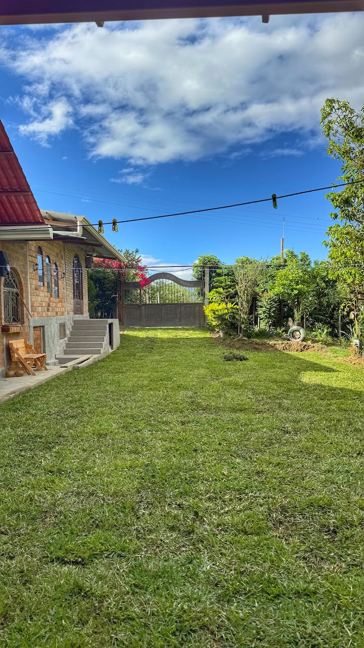 Modern Cabin +Pit Fire+ Bbq + Nature +10 Parking - Vilcabamba