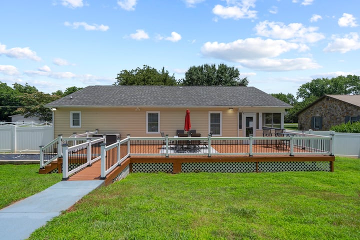 Home W/ Pool In Mooresville, Mins From Lake Norman - Mooresville, NC