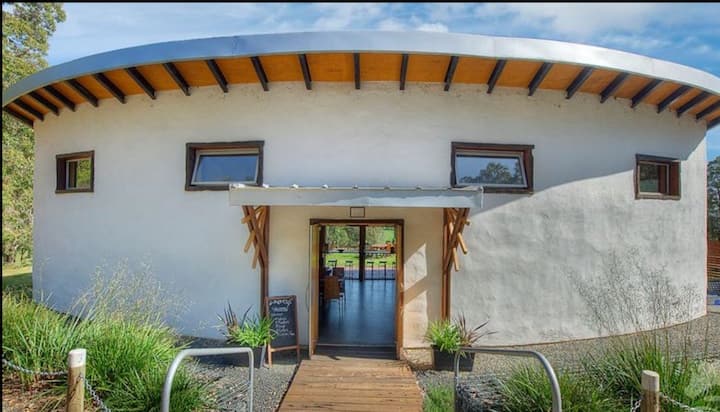 The Old Cellar Door At Firegrass Estate - Donnybrook
