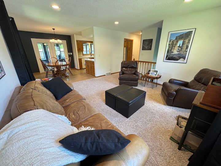 Perfect For Game Days – Walk To Kinnick Stadium! - Iowa City, IA