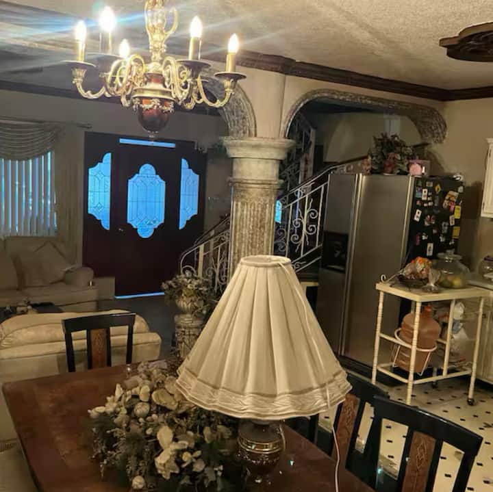 Casa Completamente Amueblada - Torreón