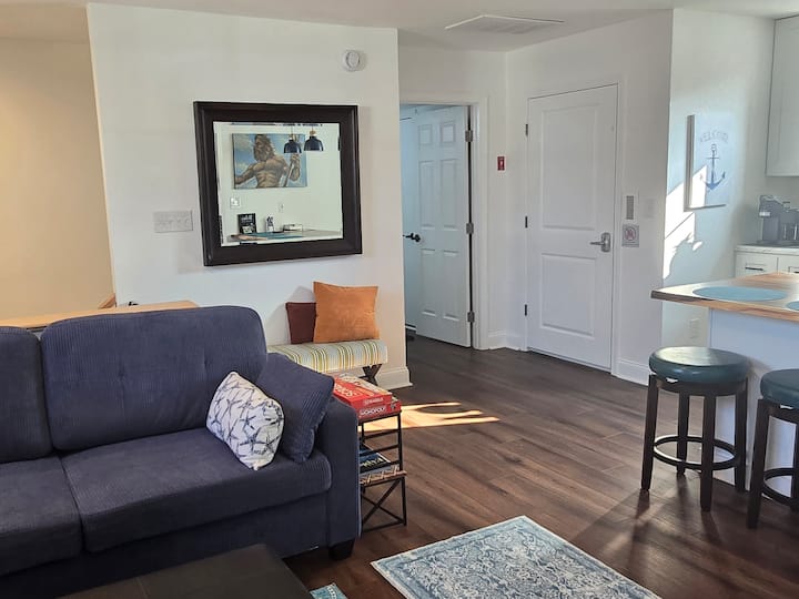 Enjoy A Beautiful Stay Just 4 Blocks To Beach! - Virginia Beach, VA