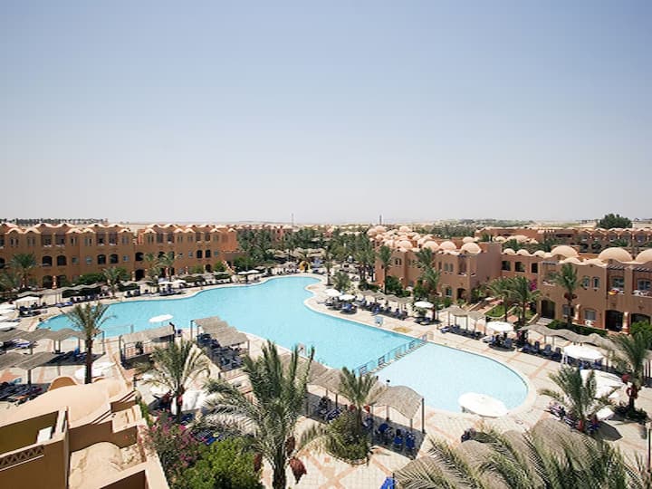 4 Family-friendly Rooms With Balcony And Pool - Hurghada