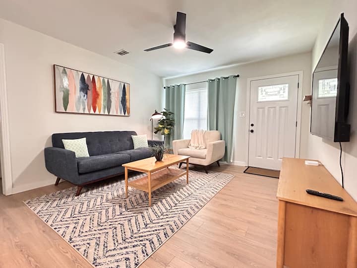 Cozy Modern 3br Escape | Sanford - Sanford, FL