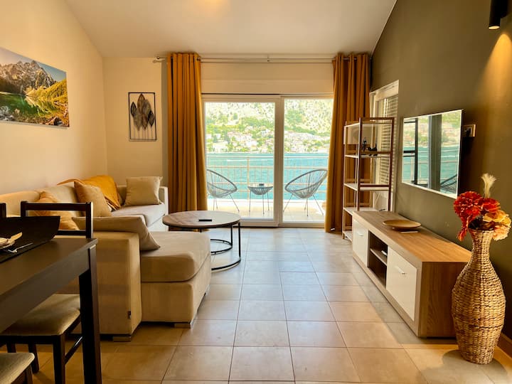 Modern Kotor Apartment With Spectacular Views - Kotor