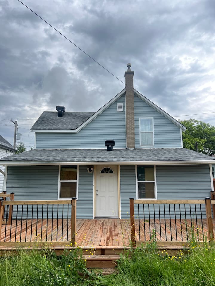 3br/1bath- Unit B (Open Next Week)advacebookingnow - Sault Ste. Marie