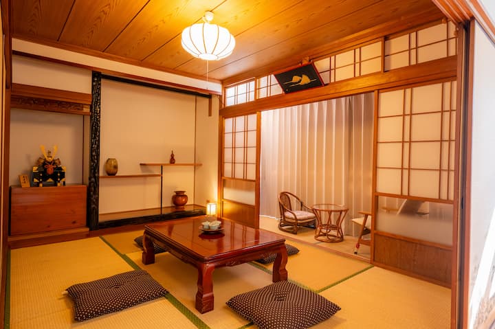 日本和室の一軒家を貸し切り。歩いて海にも行ける。広い庭付き。 - 姶良市
