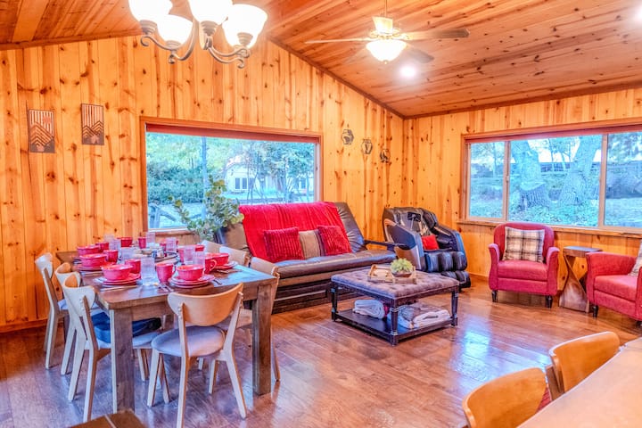 Stargazing Deck | Ev Charger | Massage Chair - Camp Nelson, CA