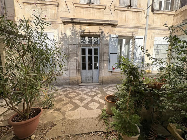 Appartement /Clim/ Parking Au Centre Historique - ibis Avignon Centre Gare