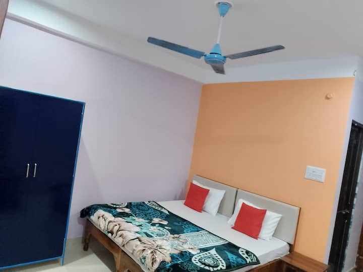 Kedar Guest House Near Ayodhya Ram Mandir - アヨーディヤー