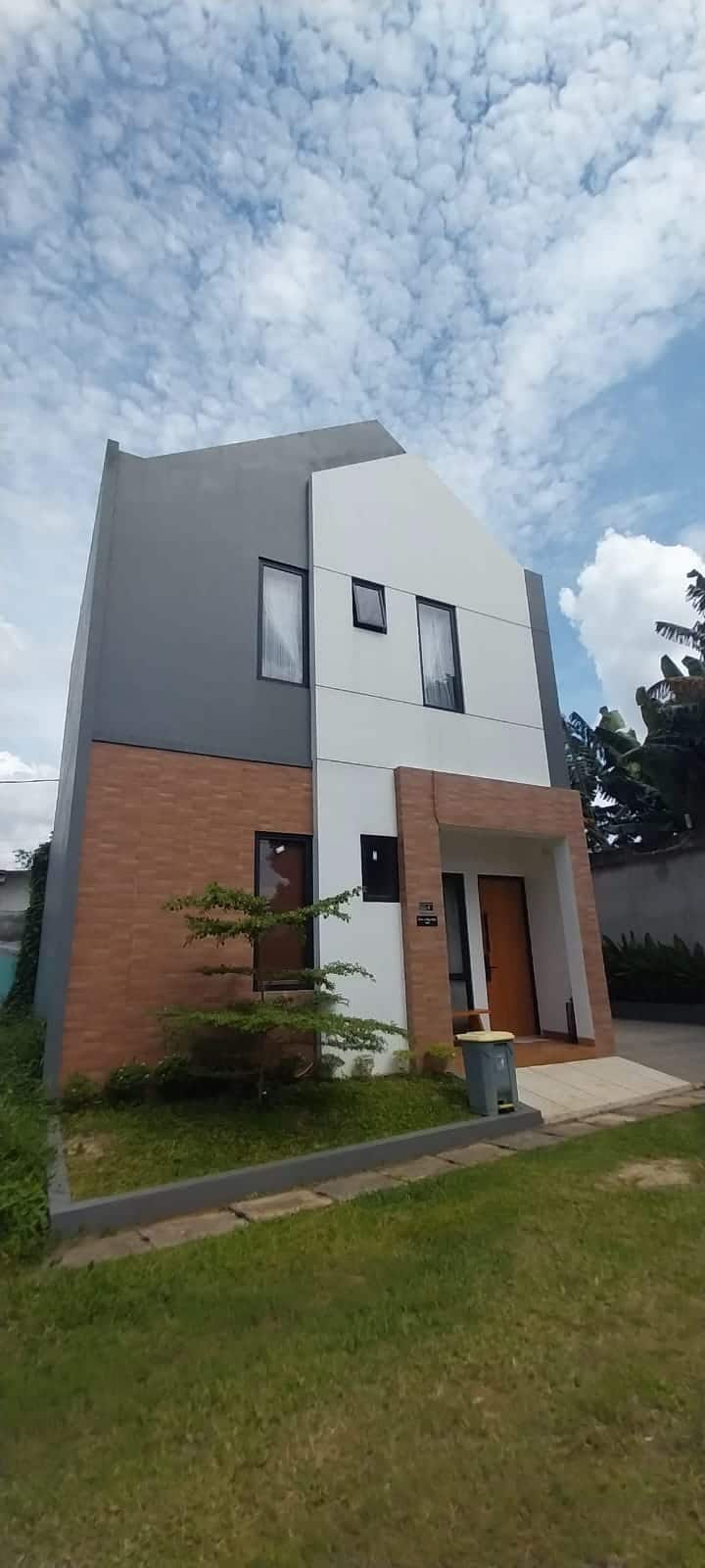 Modern Home Of Sunny Patio+espresso+bbq @Bintaro 9 - Jakarta