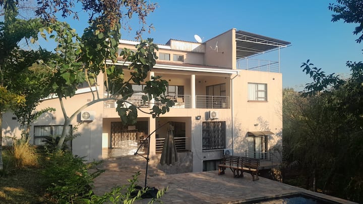 Lakeside Luxury Villa In Kariba - Zimbabwe