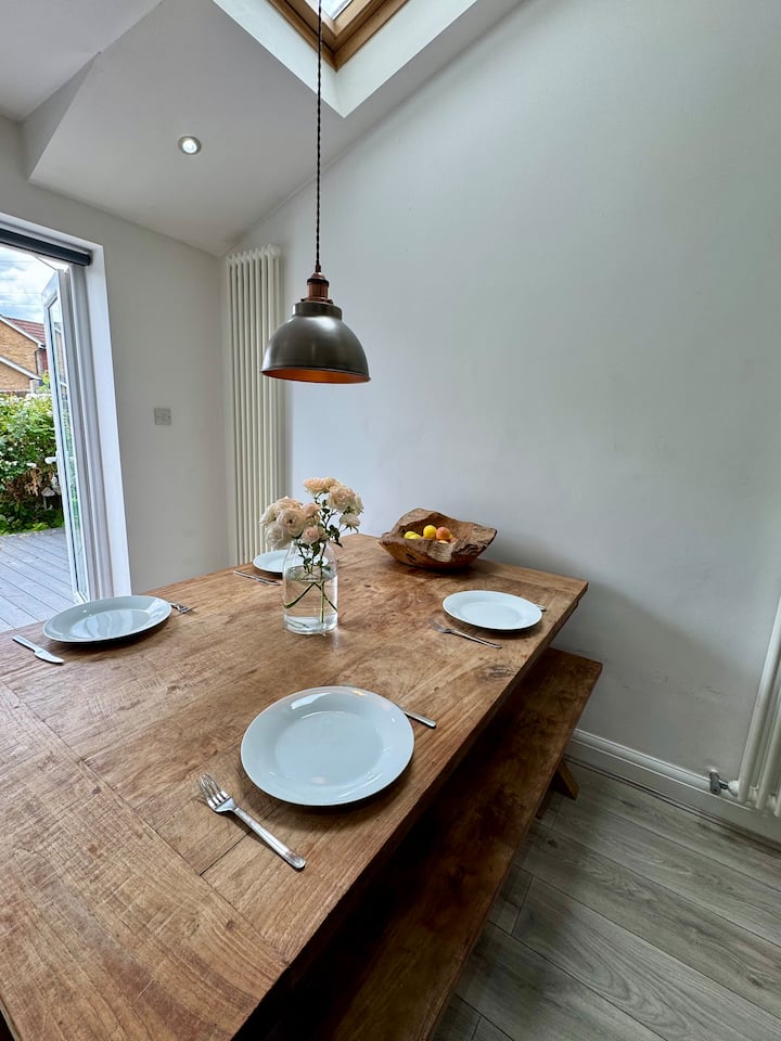 Home From Home - Bromley