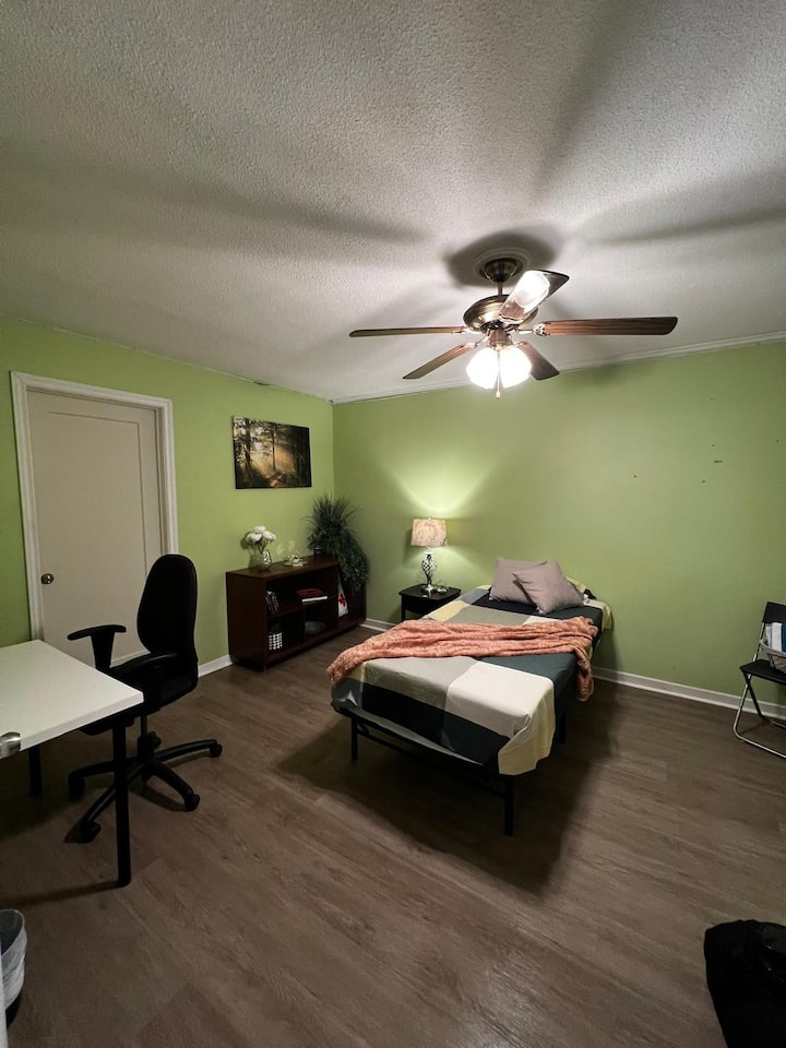 Private Room Steps From Uwaterloo/laurier - Waterloo