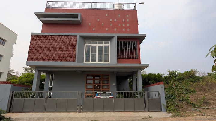 4br Modern Estate 360° Therapy Shower & Pvt Cinema - Bengaluru