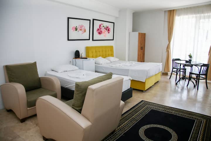 Merkezi Konumda Kaleiçi Yat Limanı Yürüme Mesafesi - Antalya