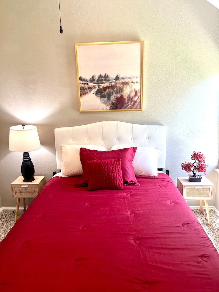 The Crimson Comfort Room Near At&t Stadium - Arlington, TX