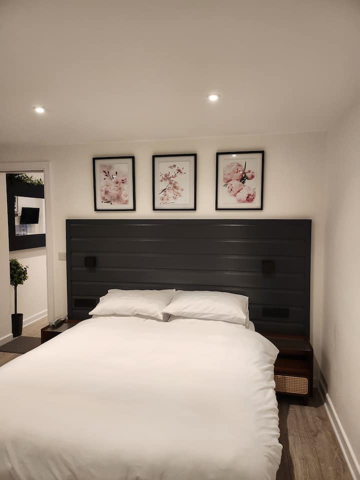 Peony Apartment - Oldham