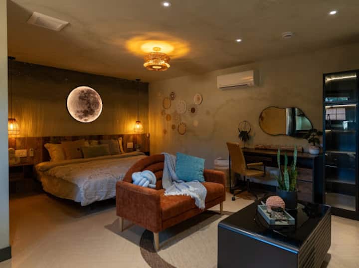 Entire Bobo Guesthouse-king Bed - San José