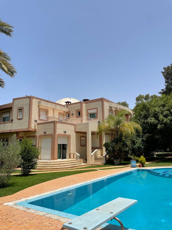 Big Luxury Villa In Dar Essalam - Rabat