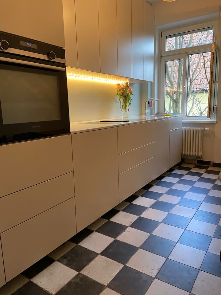 Sunshine Apartment In Bornheim - フランクフルト