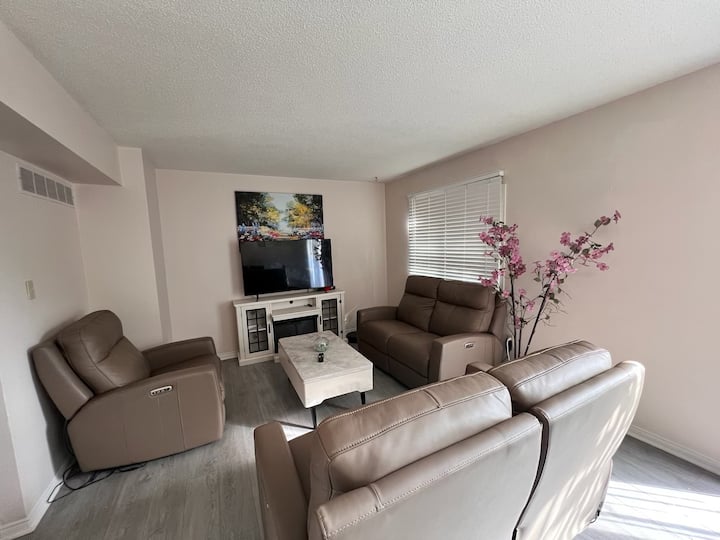 Midtown Urban Stay In Kw/townhome/sleeps 6/3bdrm - Chicopee