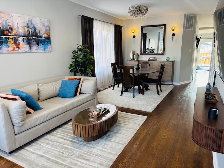 Modern Suite 20 Min To Downtown - Chicago, IL