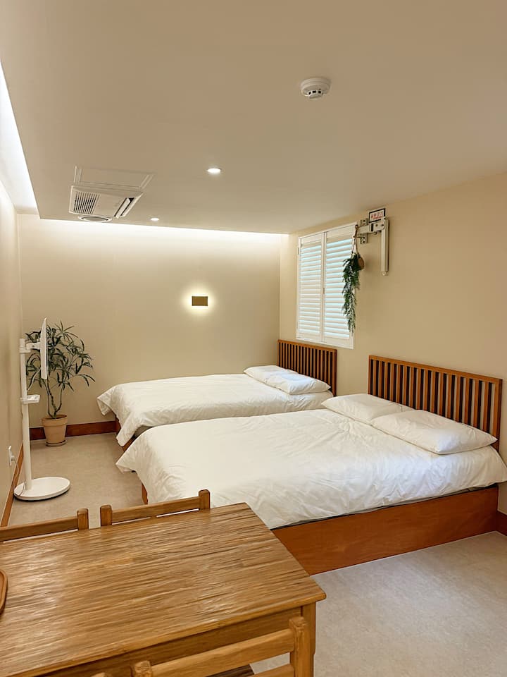 #옹드빌라306#광안대교#4인가능#트윈베드#빈티지감성#밀락더마켓#광안리해수욕장# - Busan